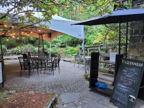 About Us - Stonehouse Pub